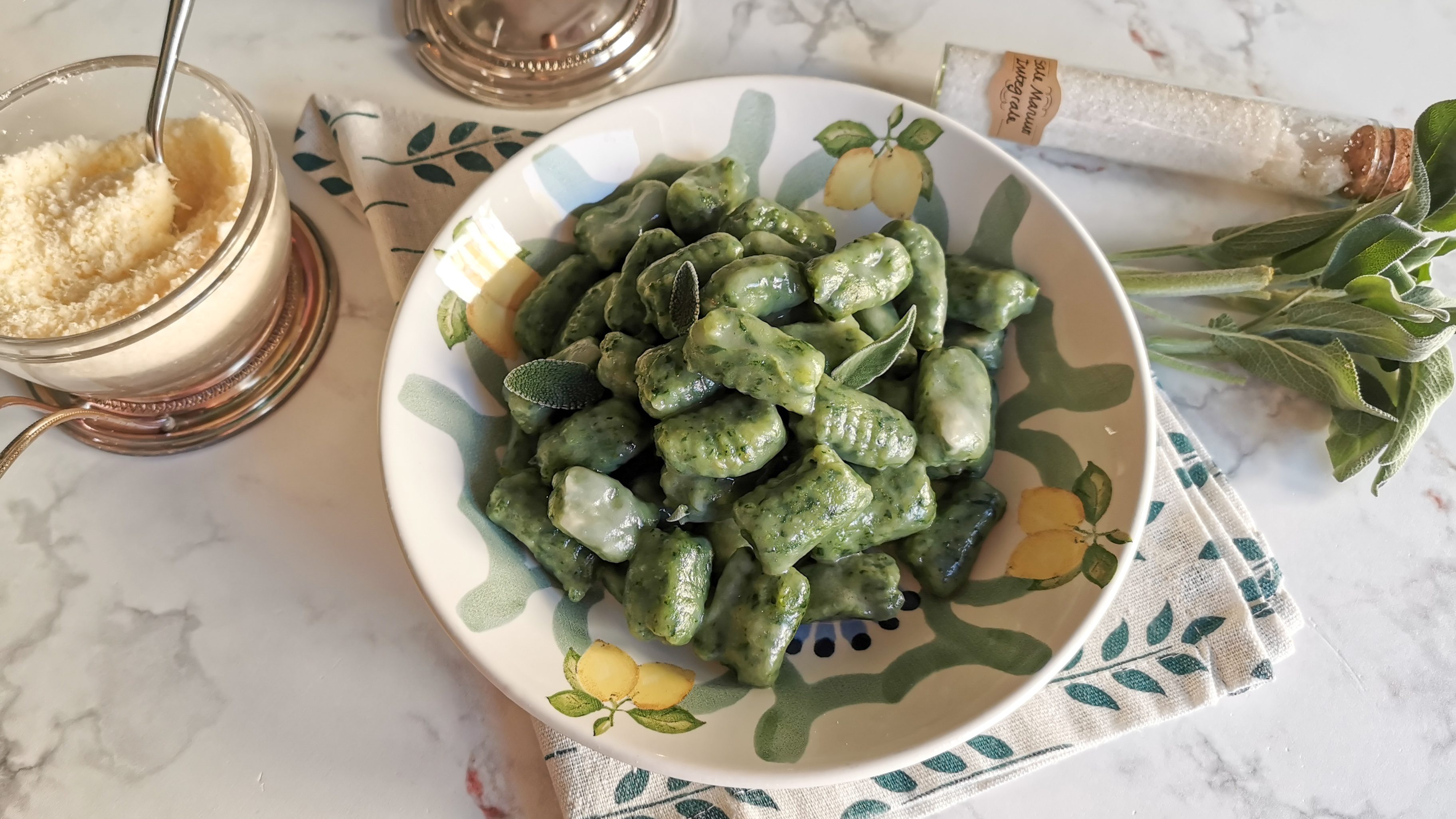 Gnocchi alle ortiche: la ricetta del primo piatto goloso e raffinato