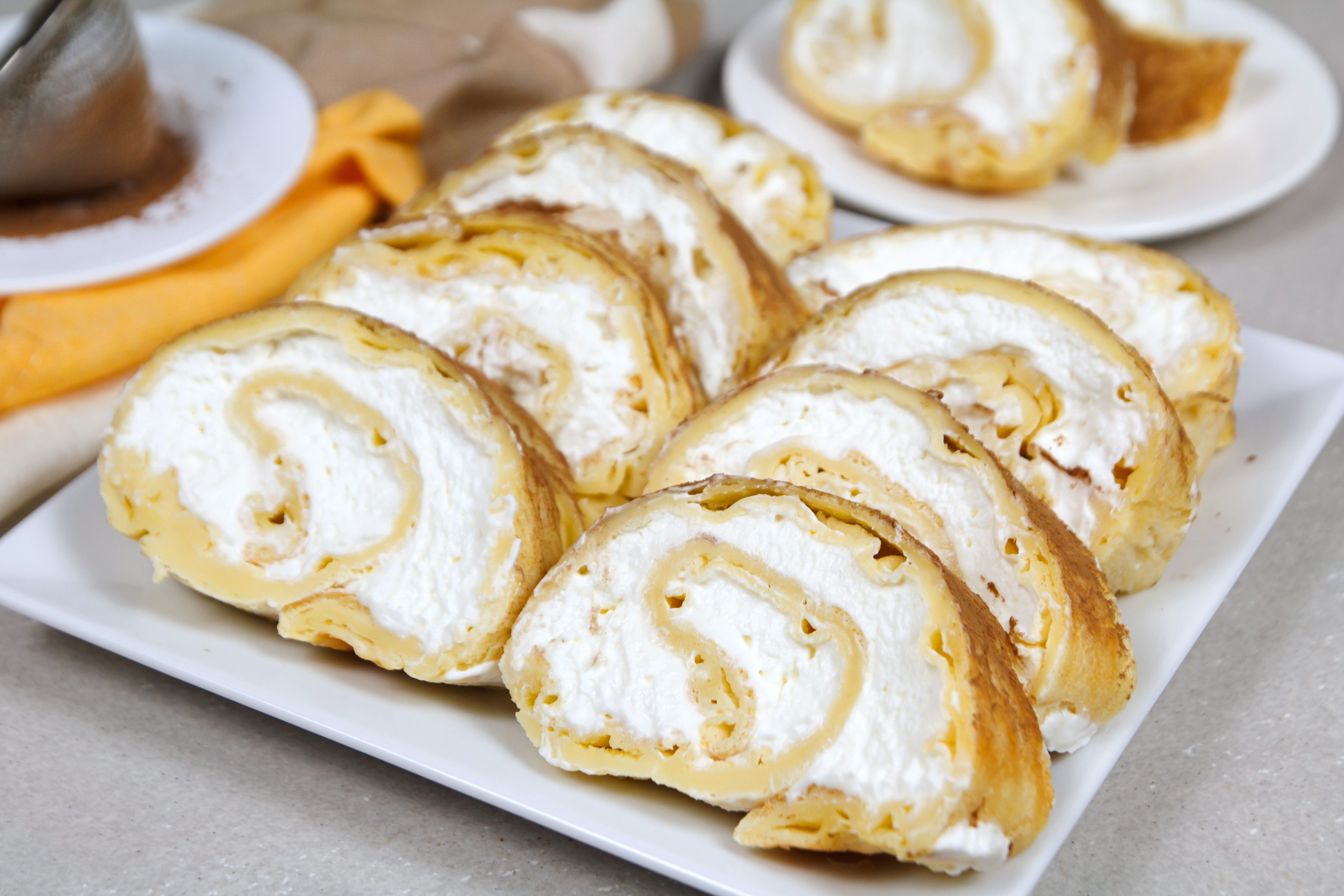 Rotolo di pasta choux: la ricetta del dessert delizioso con farcitura ...