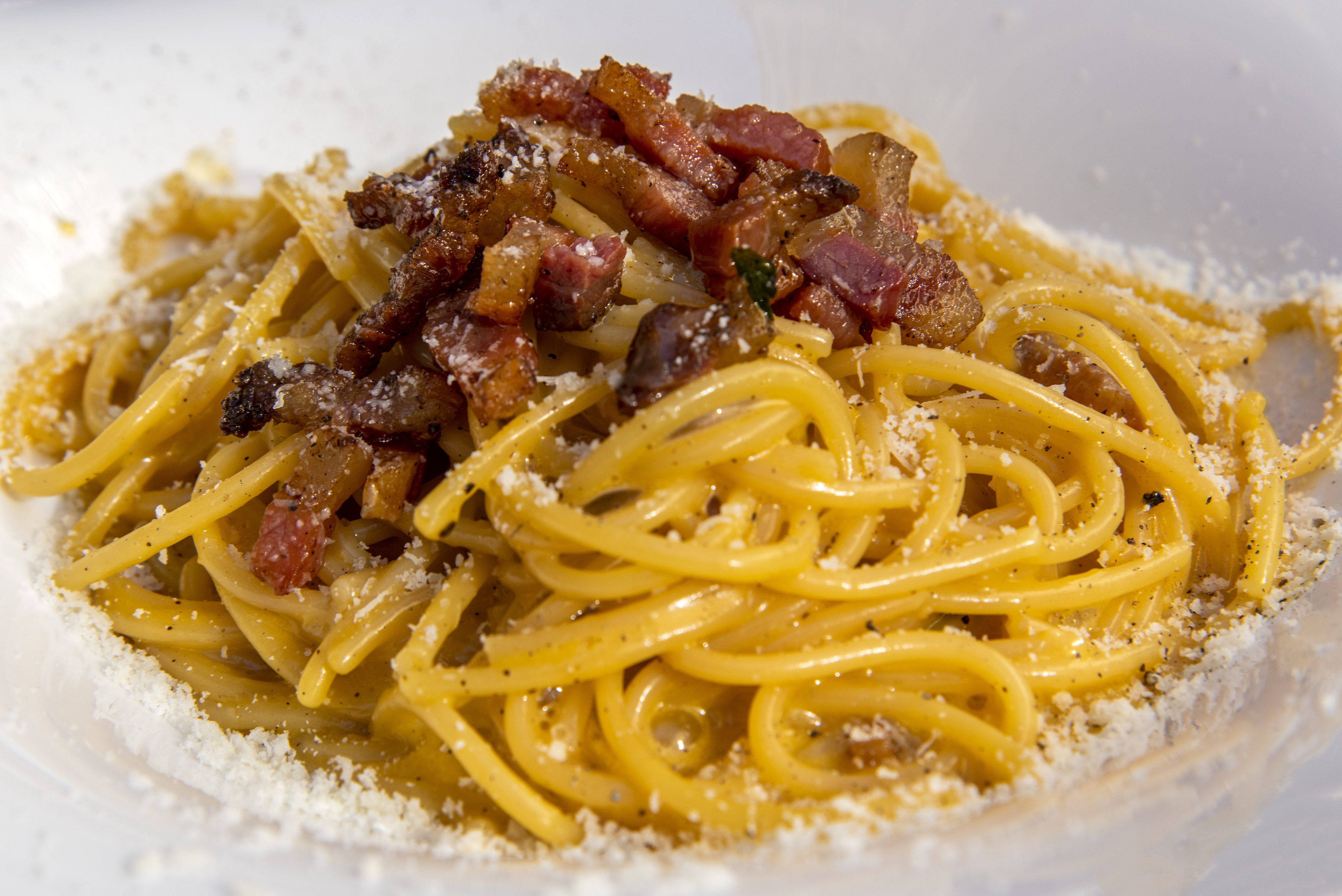 A Roma si elegge la migliore carbonara del mondo: come votare per la ...
