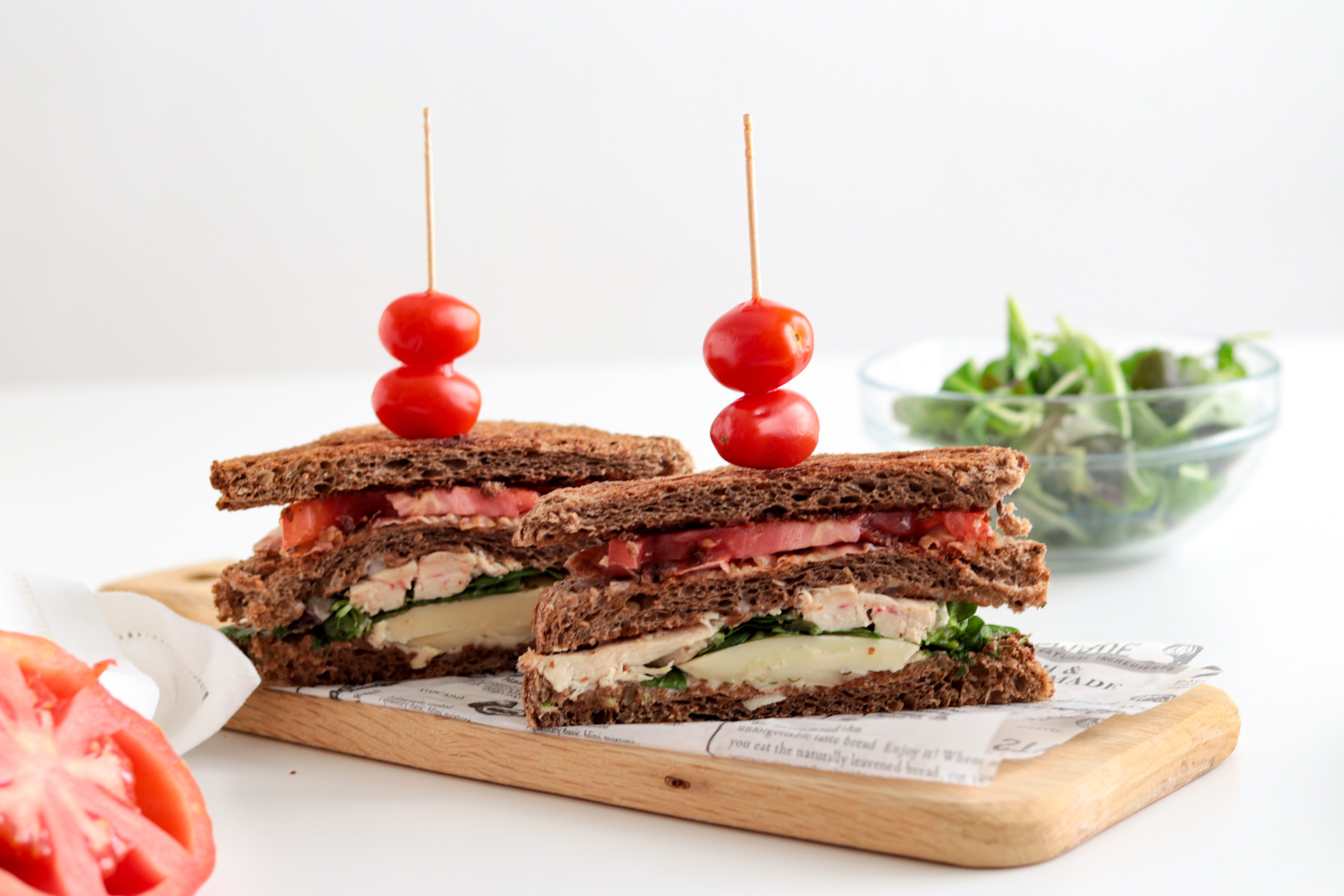 Sandwich di pollo: la ricetta con pollo grigliato veloce e saporita