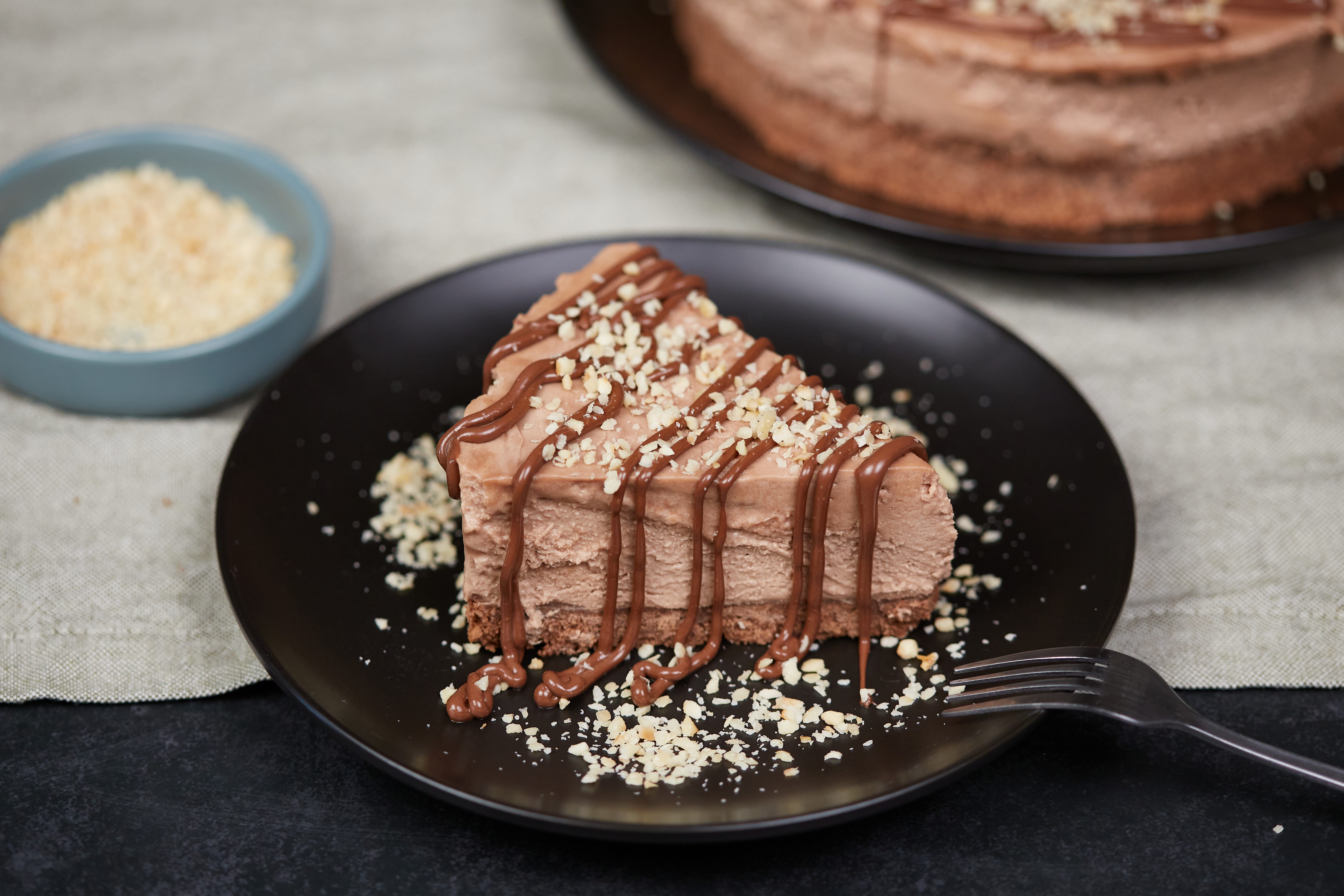 Cheesecake alla Nutella: la ricetta della torta fredda senza cottura ...