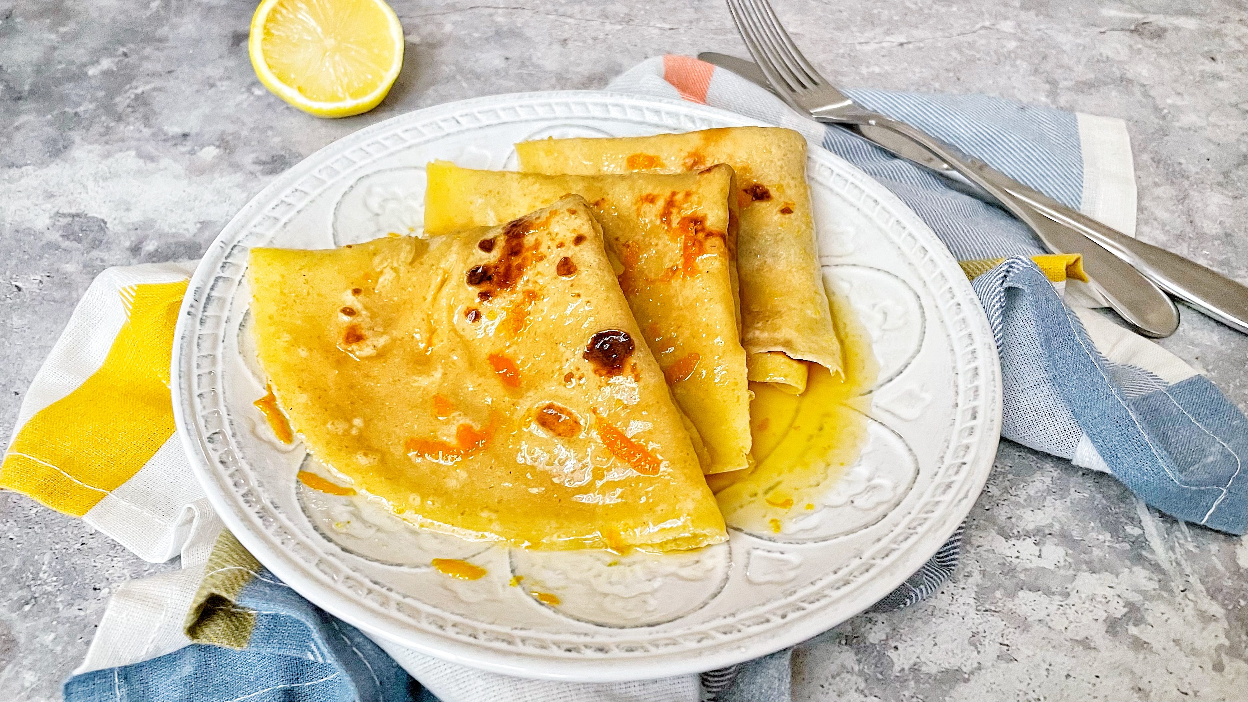 Crêpe suzette: la ricetta del celebre dessert flambé con salsa al Grand Marnier