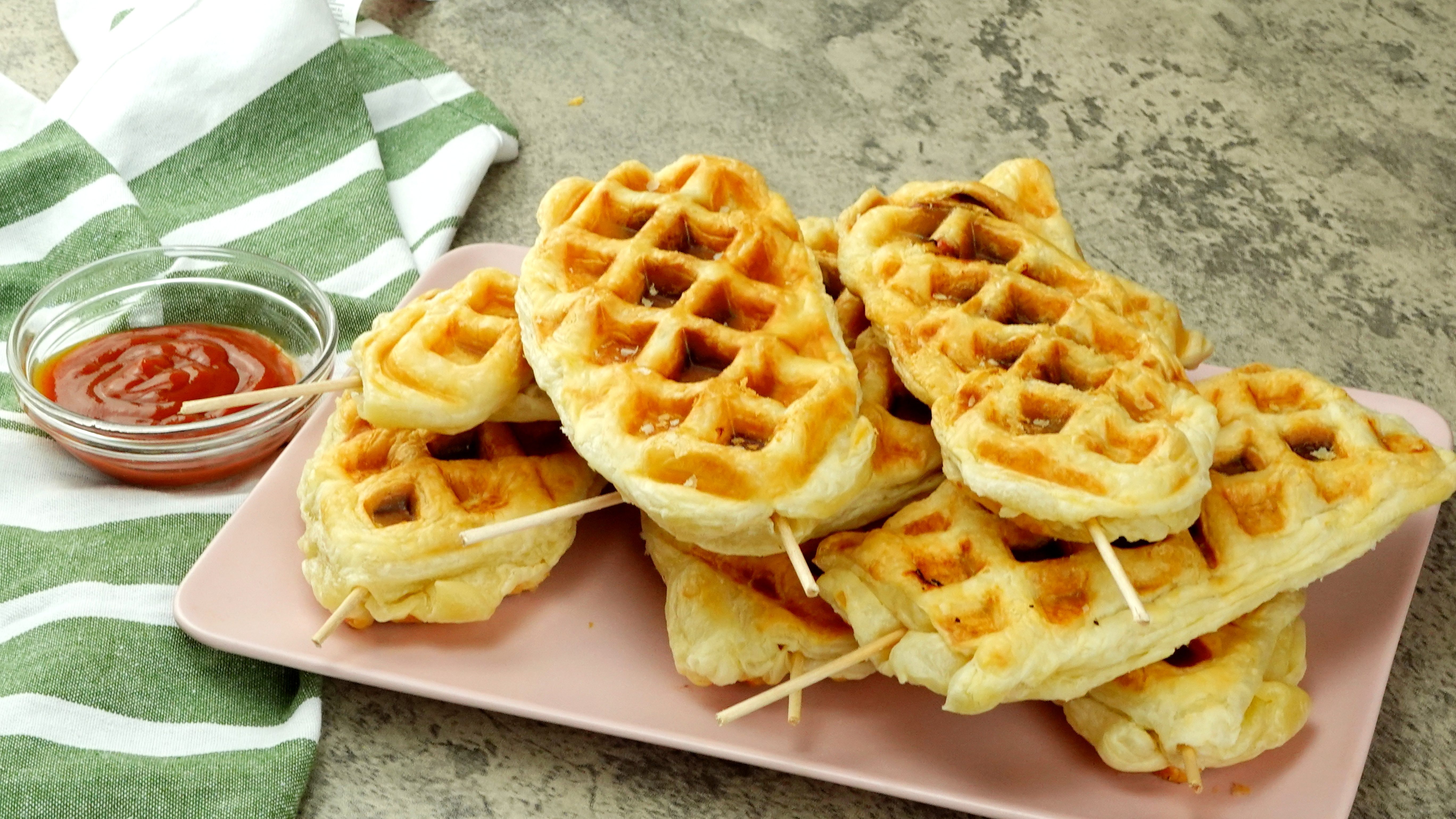 Hot dog waffle: la ricetta del cibo da strada sfizioso