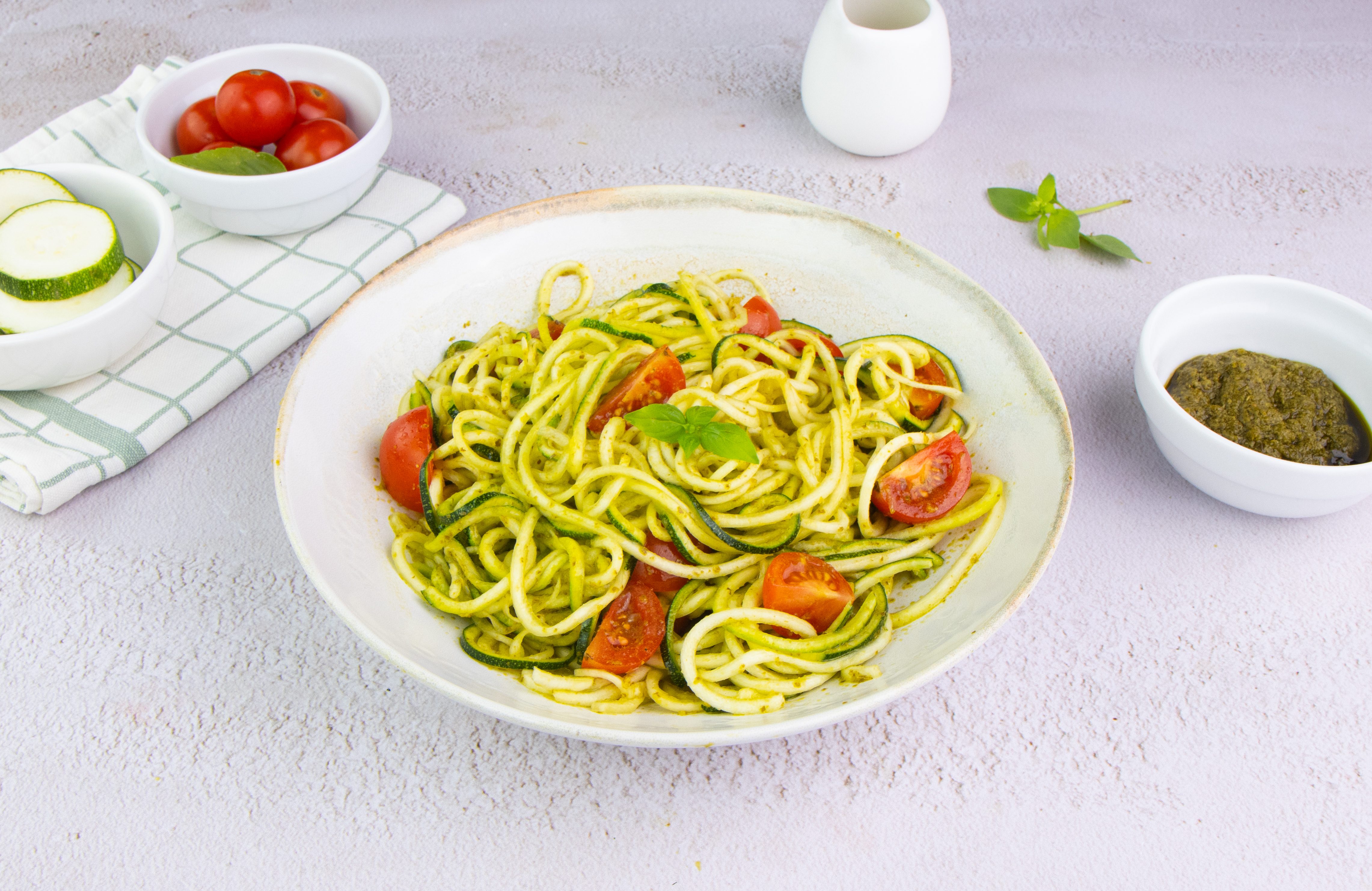 Spaghetti di zucchine: la ricetta del piatto fresco e leggero
