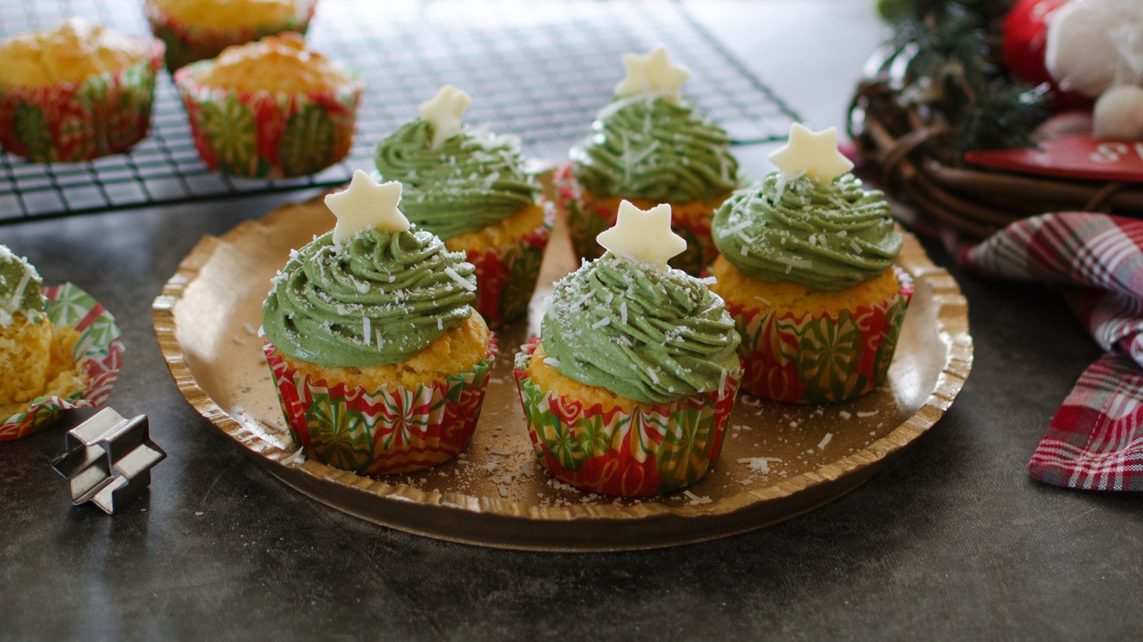 Muffin salati ad alberello: la ricetta dell'antipasto di festa ...