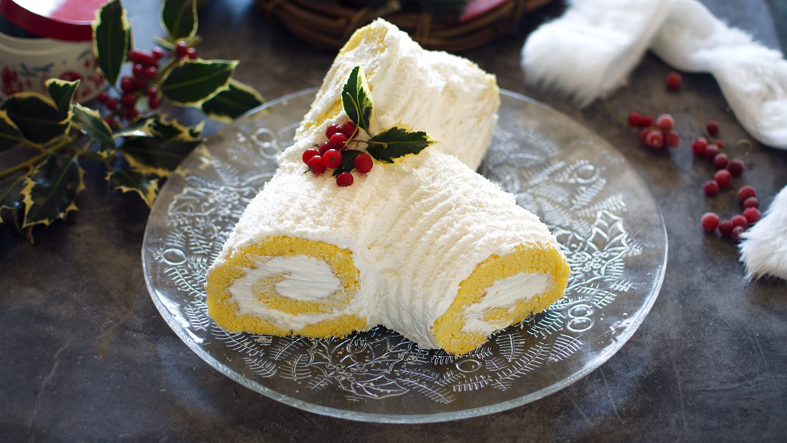 Tronchetto di Natale bianco: la ricetta del dolce goloso e scenografico