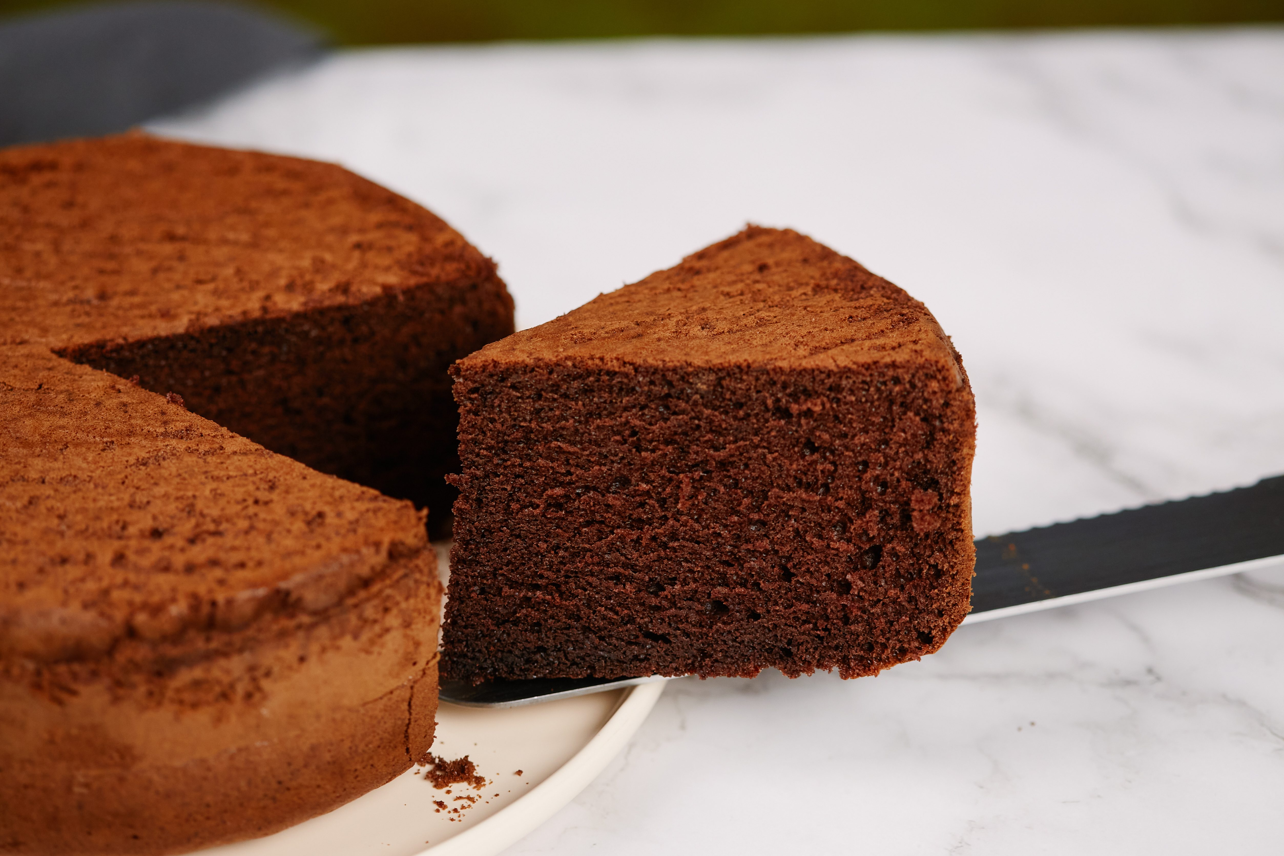 Torta umida al cioccolato: la ricetta del dolce sofficissimo