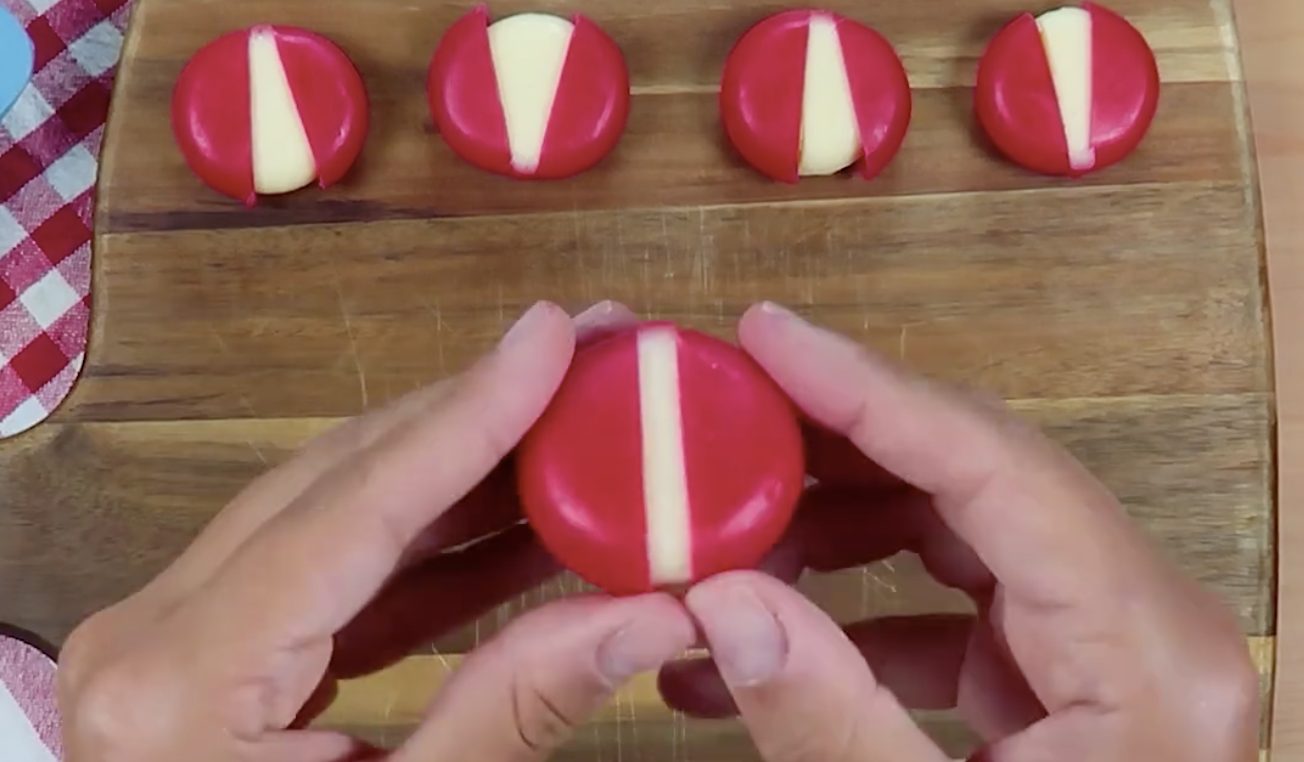 Breaded cheese: a simple and delicious recipe