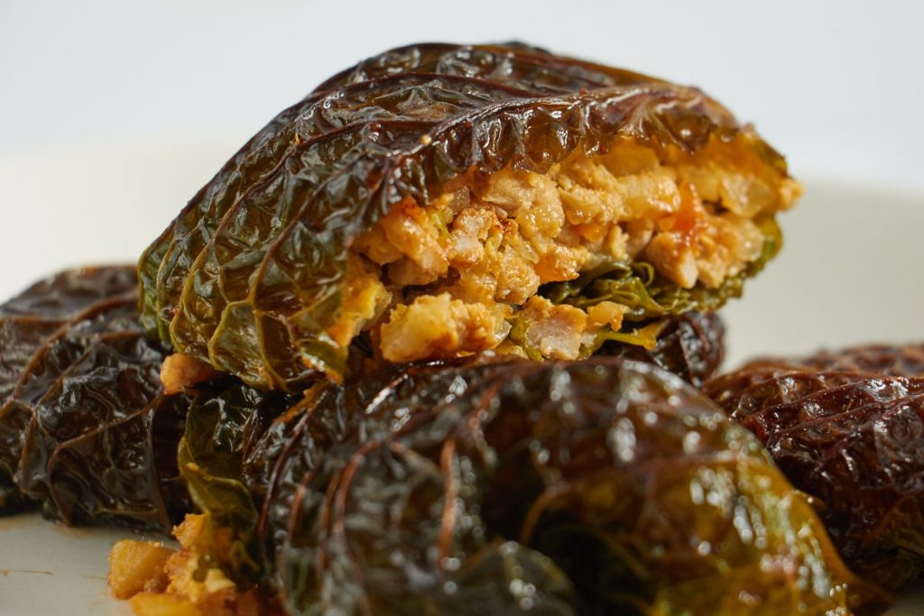 Asian Cabbage Rolls: a crispy and tasty filling recipe