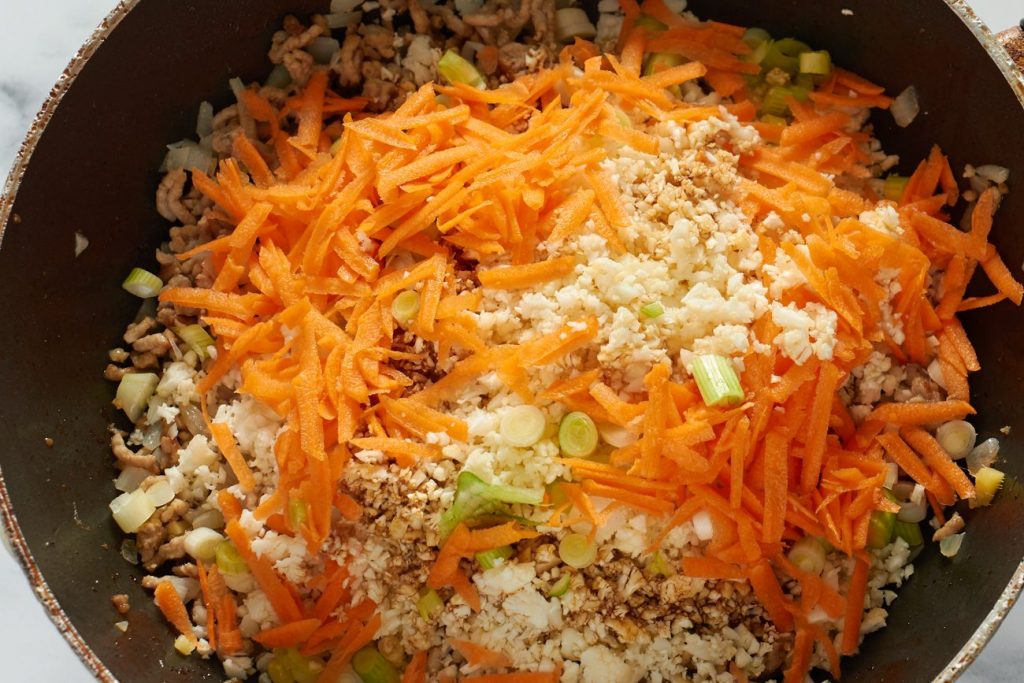 Asian Cabbage Rolls: a crispy and tasty filling recipe