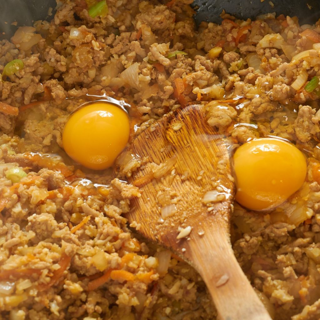 Asian Cabbage Rolls: a crispy and tasty filling recipe
