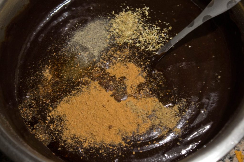 Chocolate spice cake: the flavorful cake recipe