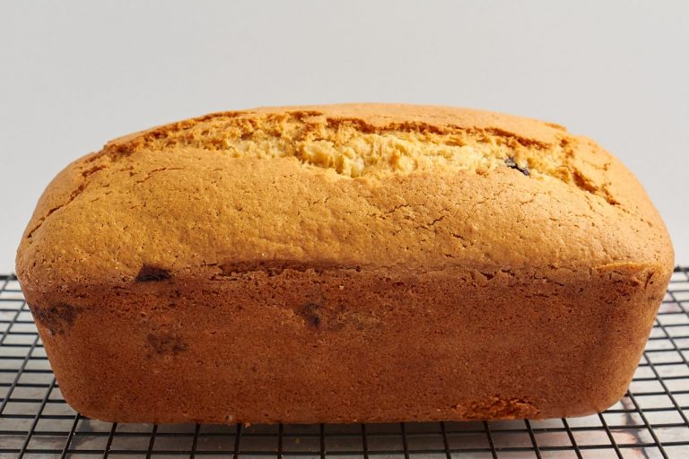 Almond Tea Bread: fluffy and delicious dessert
