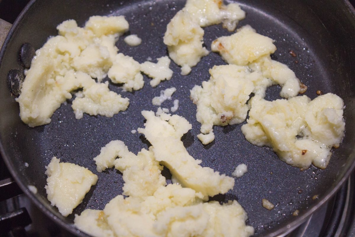 Gujiya: Traditional Indian sweet recipe