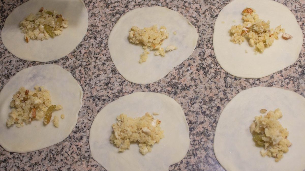 Gujiya: Traditional Indian sweet recipe