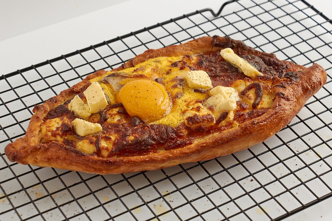 Georgian Cheese Bread: the perfect food for an informal party or a laid ...