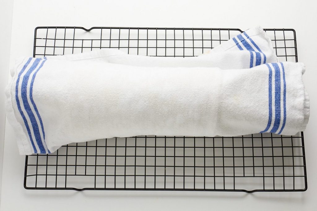 Creamy Angel Cake Roll: fluffy, creamy and very delicious