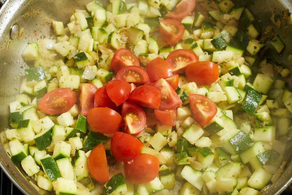Fried Rice with Zucchini: easy and delicious mean dish