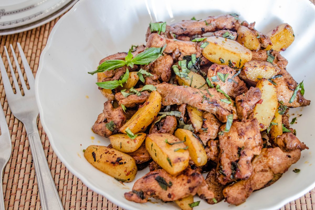 Garlic butter chicken and potatoes: a really quick sautéed chicken ...