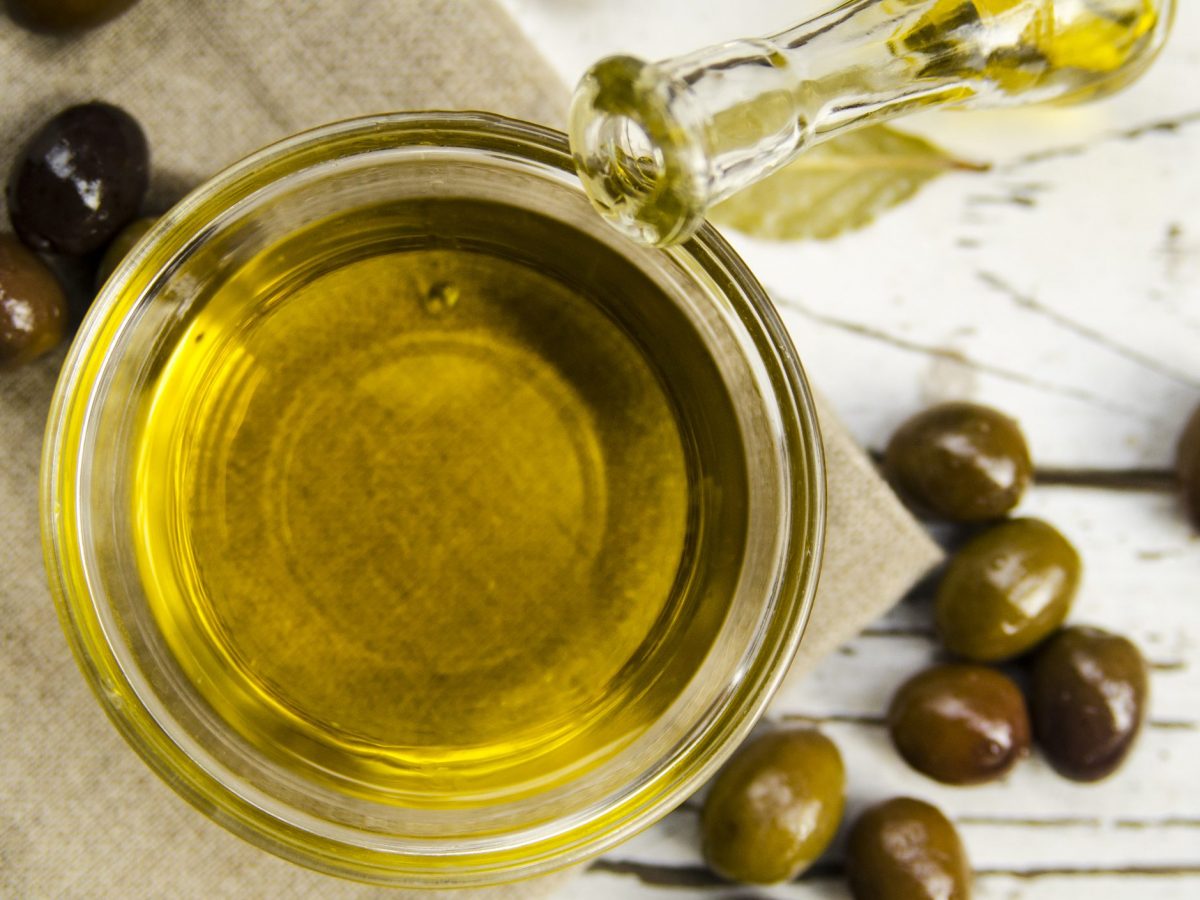 Authentic Olive Oil Is Rare On The Market But Here's How To Spot Them ...