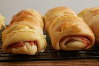 Ham and Cheese Buns, a Chinese Bakery Treat | Cookist.com