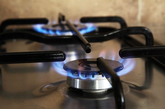 How To Clean The Hob Effective Remedies Also For Stoves And Grills how-to-clean-the-hob-effective-remedies-also-for-stoves-and-grills