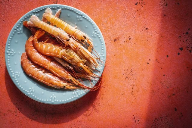 Eating the shrimp head can be a risk for your health
