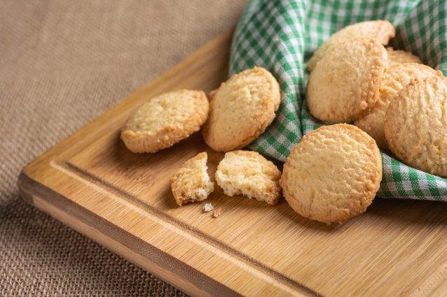 How to make crunchy biscuits: recipe and mistakes to avoid