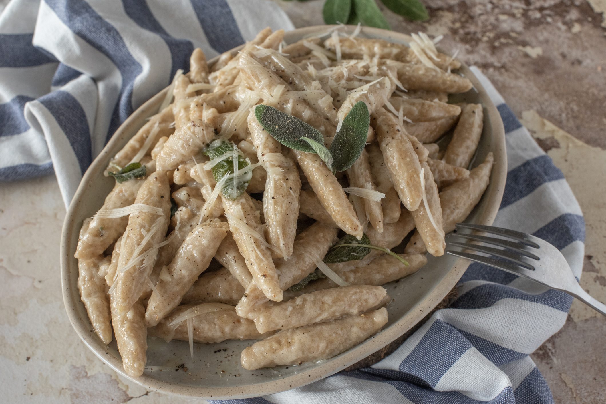 Capunsei: the recipe for bread gnocchi typical of the Italian tradition