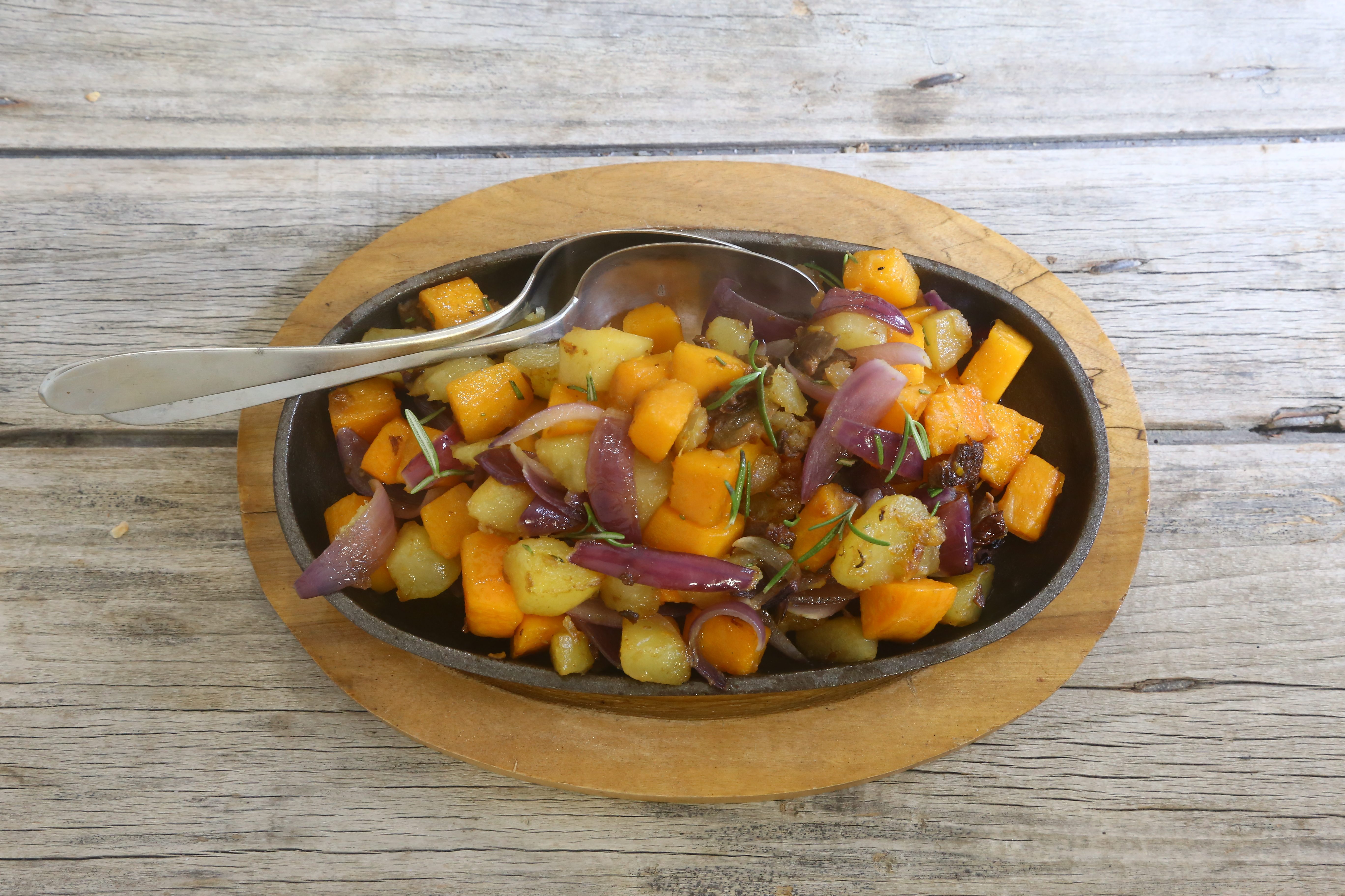 Pumpkin and potatoes in a pan: the recipe for a tasty and colorful ...