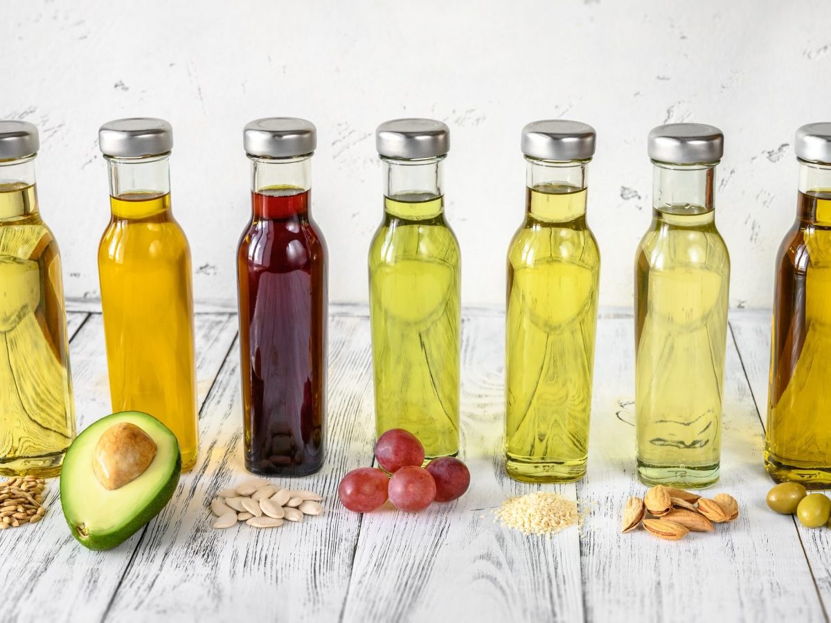 10 Yummy Types of Cooking Oil and How to Use Them