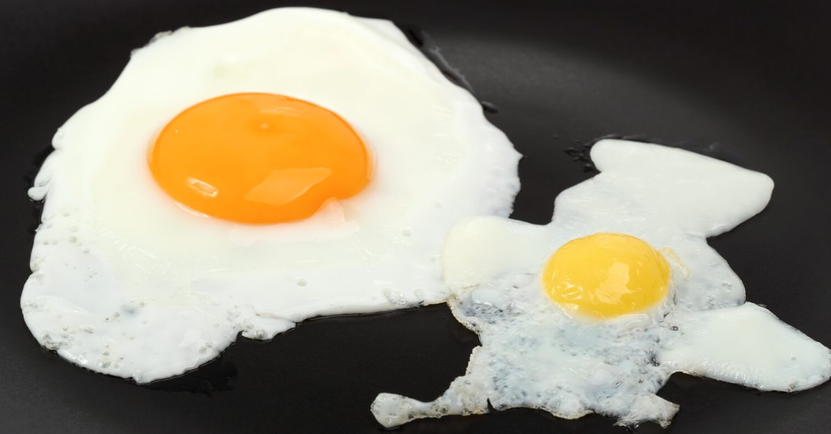 Does The Size Of Eggs Matter When It Comes To Cooking?
