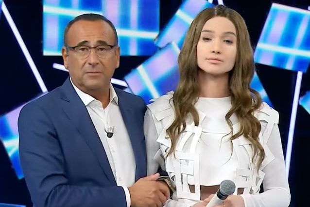 Samira Lui con la pelle bianca per diventare Gaia, Carlo Conti: Spero ...