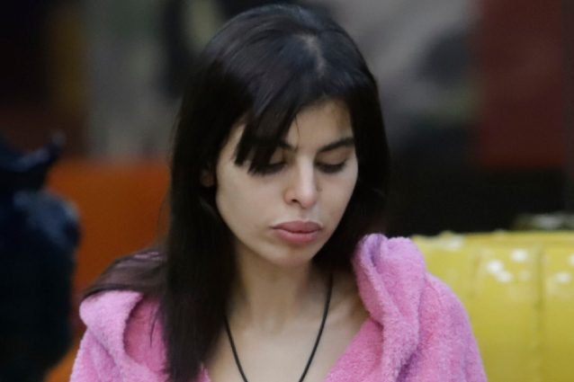 Dana Saber abbandonata a 15 anni all'arrivo in Italia, la donna cui fu ...