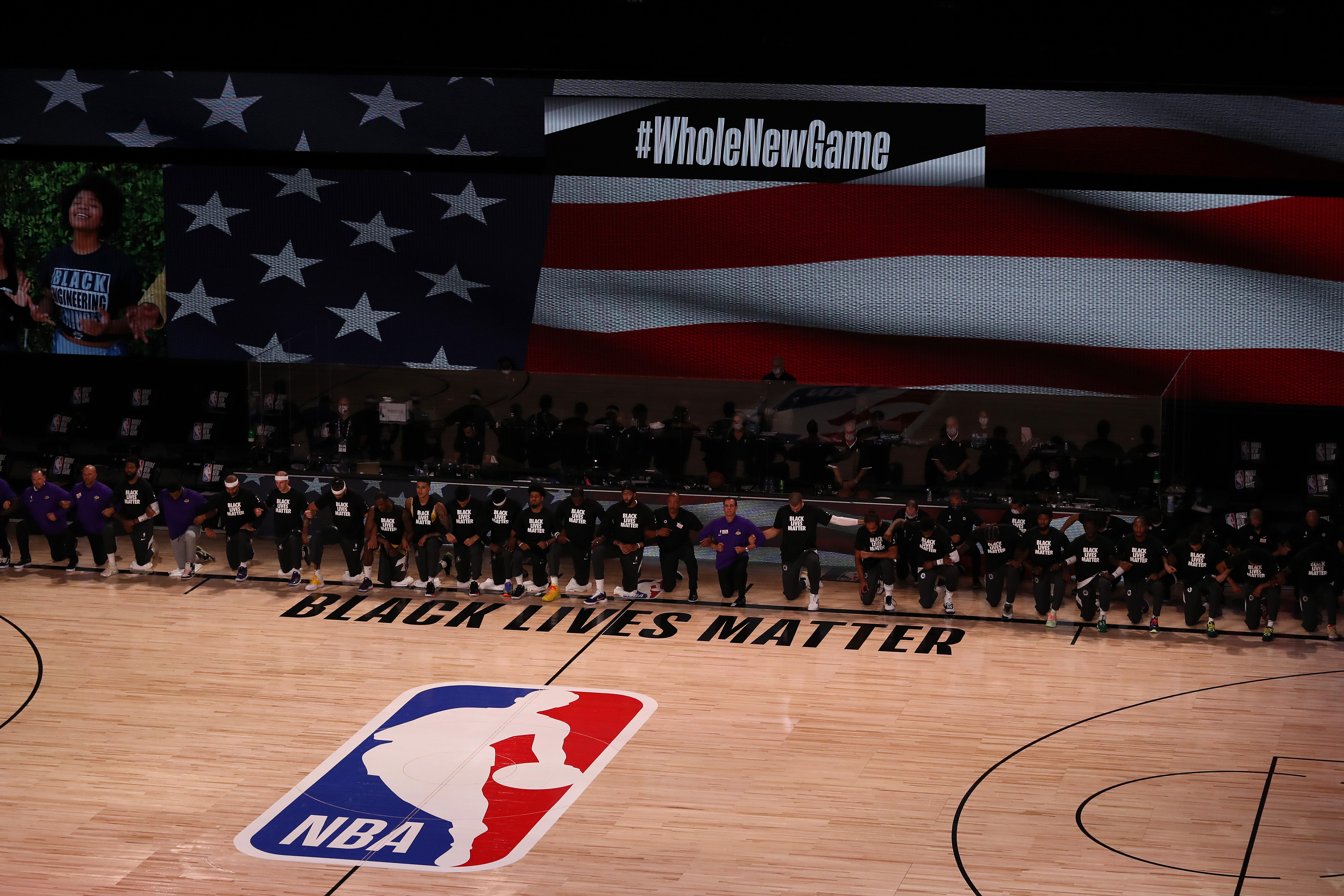 La NBA riparte nella 'bolla' di Orlando, tutti in ginocchio per la ...