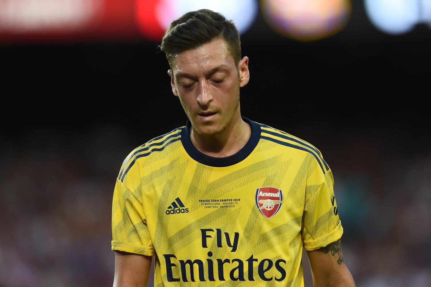 L'Arsenal, Ozil fuori dalla lista Europa League: il club vuole rescindere