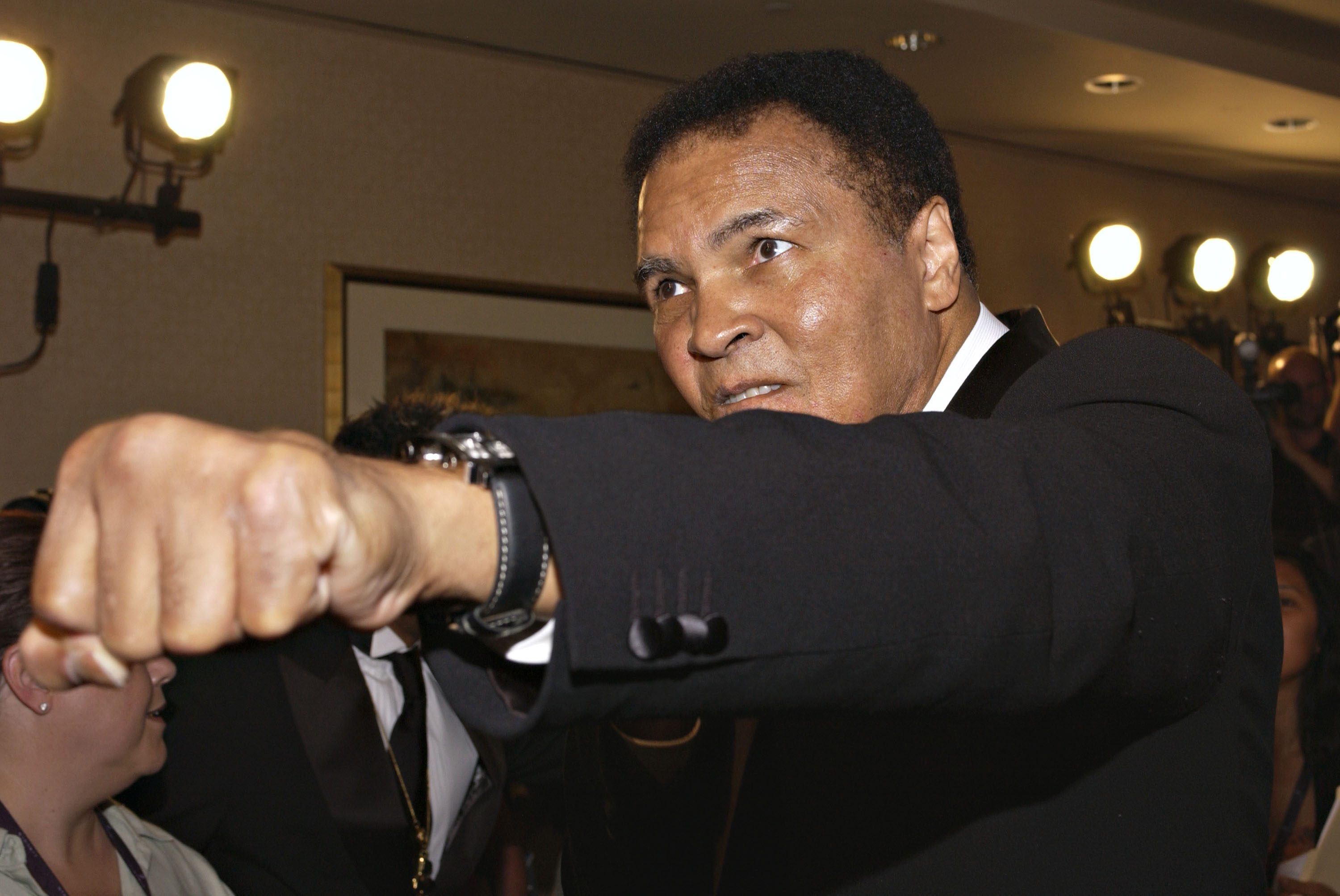 Tutti i modi in cui il mondo ha raccontato Muhammad Alì, il più grande ...