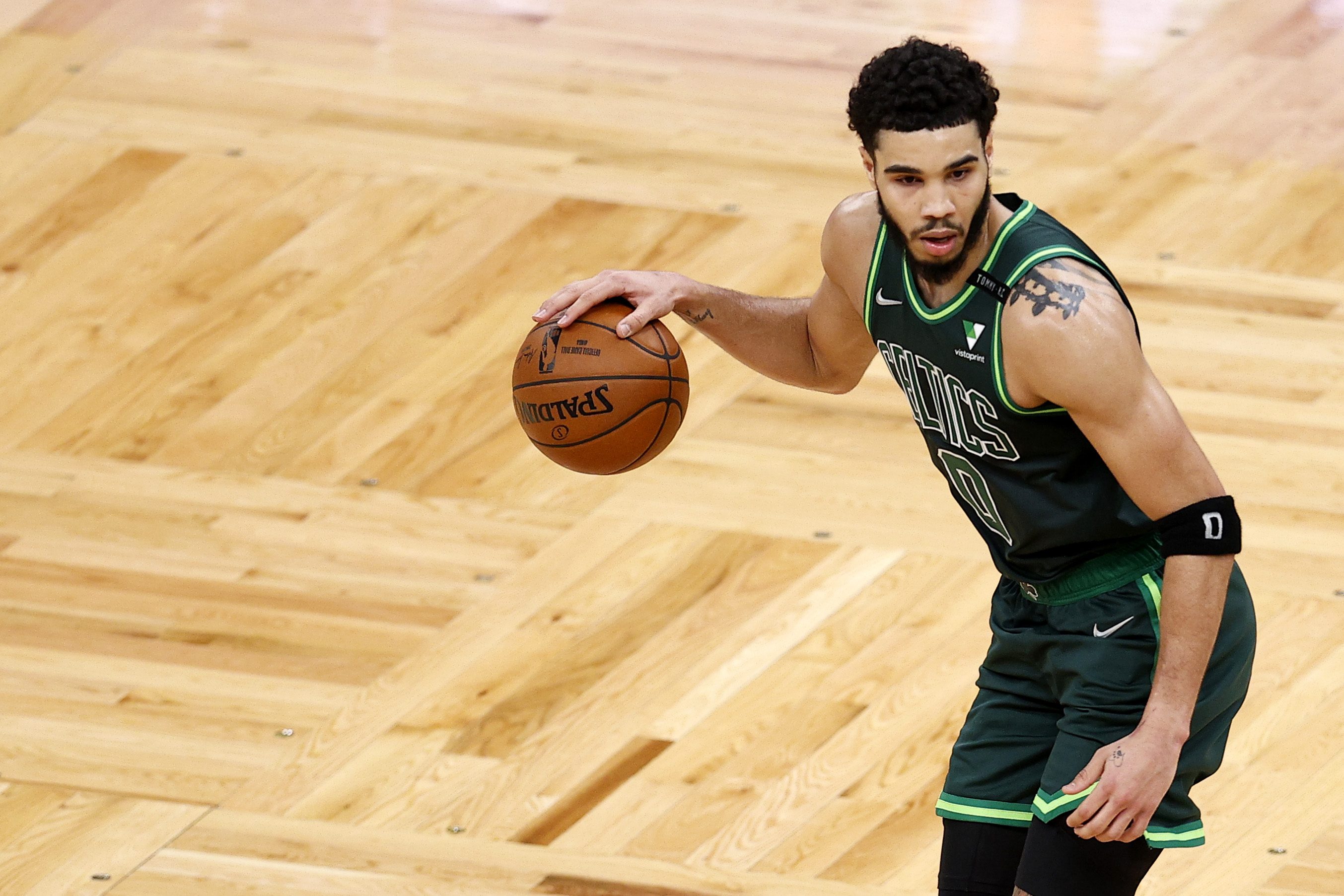 Jayson Tatum e i Boston Celtics si abbattono su Denver: la svolta della ...