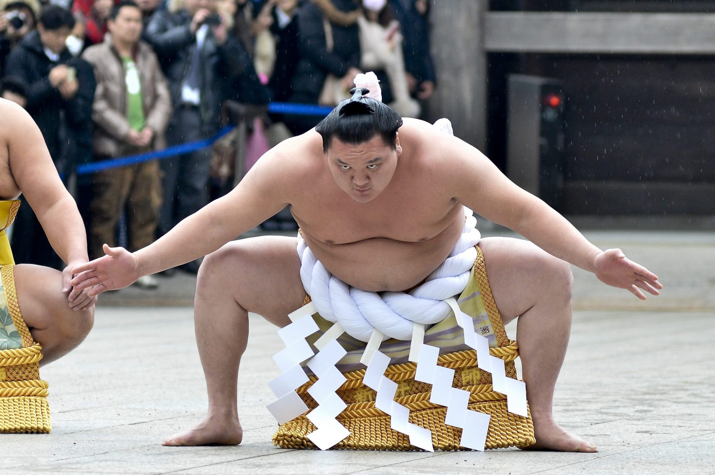 Si ritira Hakuho, il più grande campione di sumo che tradì la Mongolia ...