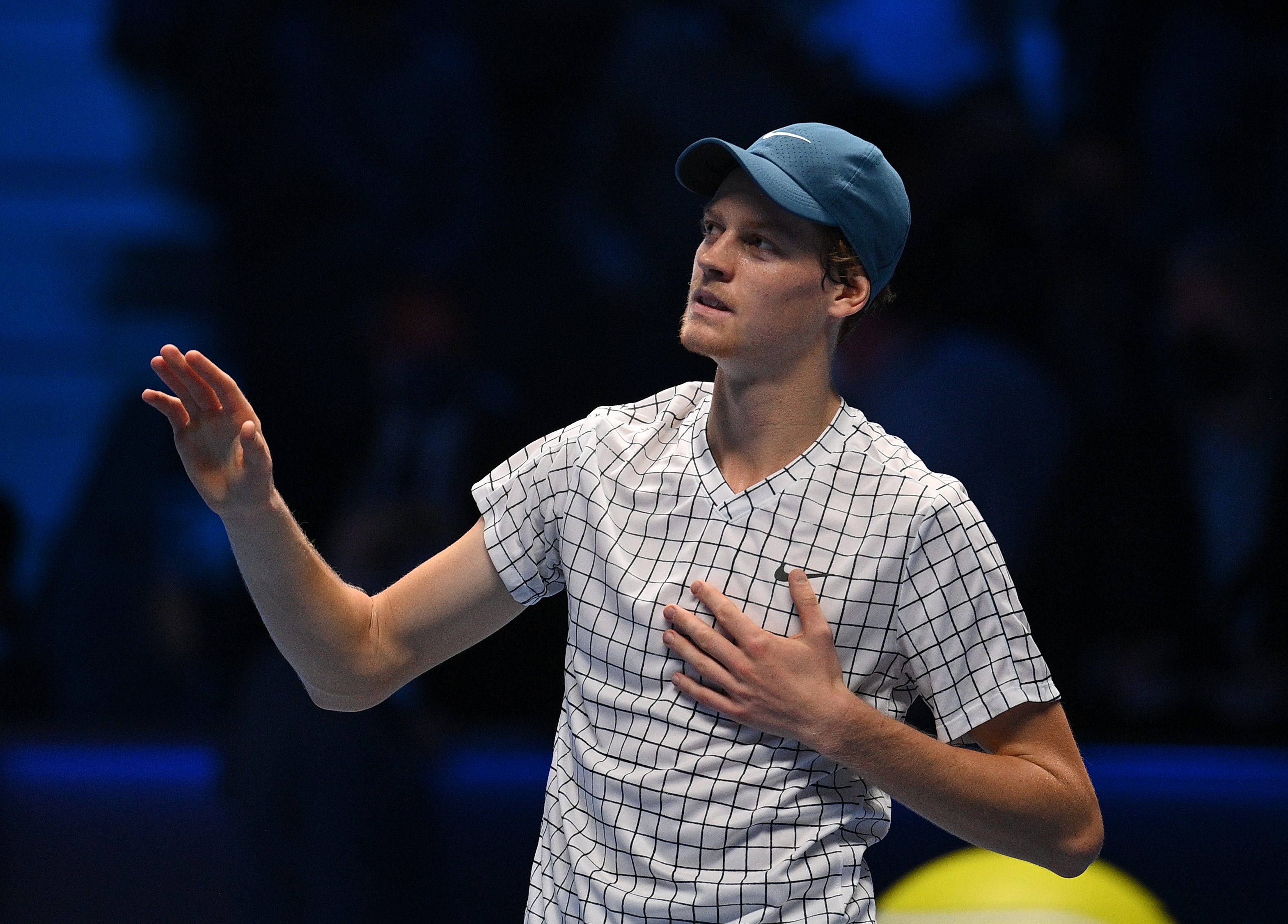 Matteo, mi dispiace: lo strano disagio di Sinner nella notte magica ...