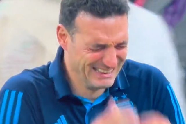 Scaloni inconsolabile dopo aver vinto i Mondiali: non riesce a smettere ...