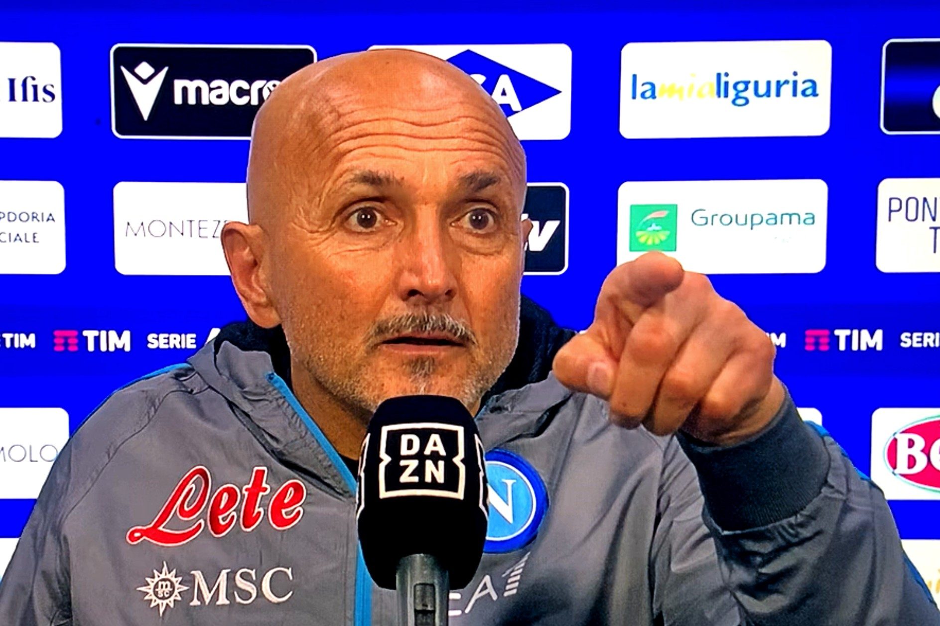 Spalletti non gradisce una domanda sul Napoli, fuorionda polemico: Non ...