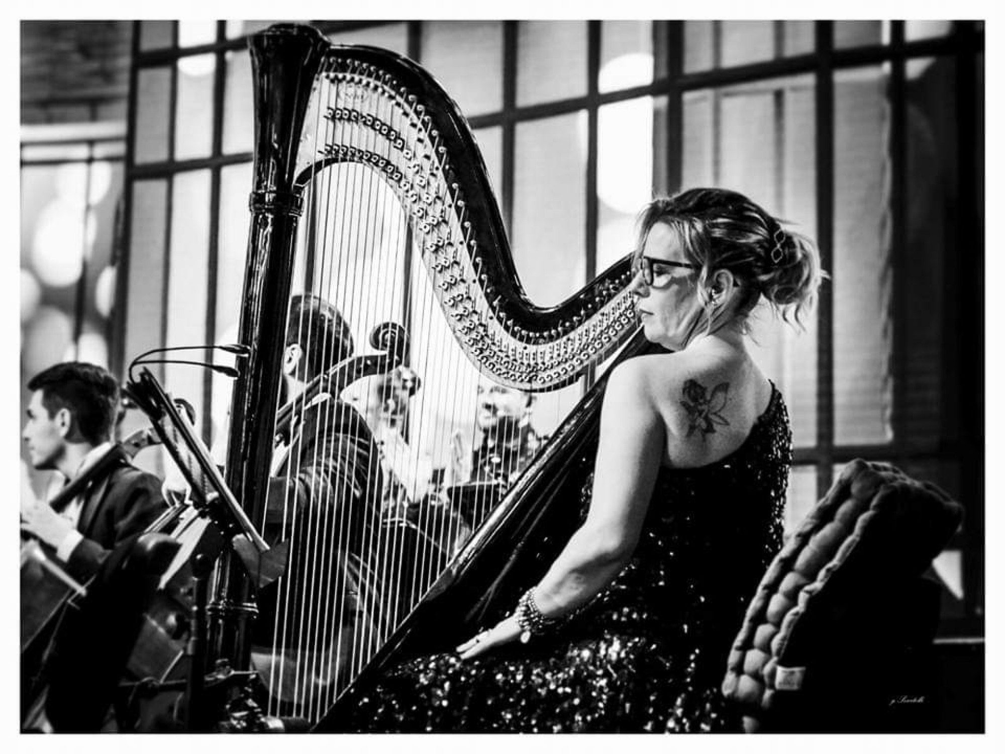 Musicista nella banda della Polizia fa causa per un milione di euro: Ho lavorato 14 anni in nero