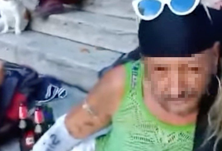 Incastrati dalle telecamere: chi sono i ragazzi che hanno preso a calci ...