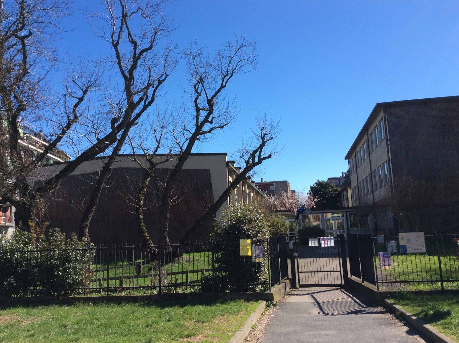 Tubi rotti e aule al freddo, chiudono due scuole a Milano: in dad ...
