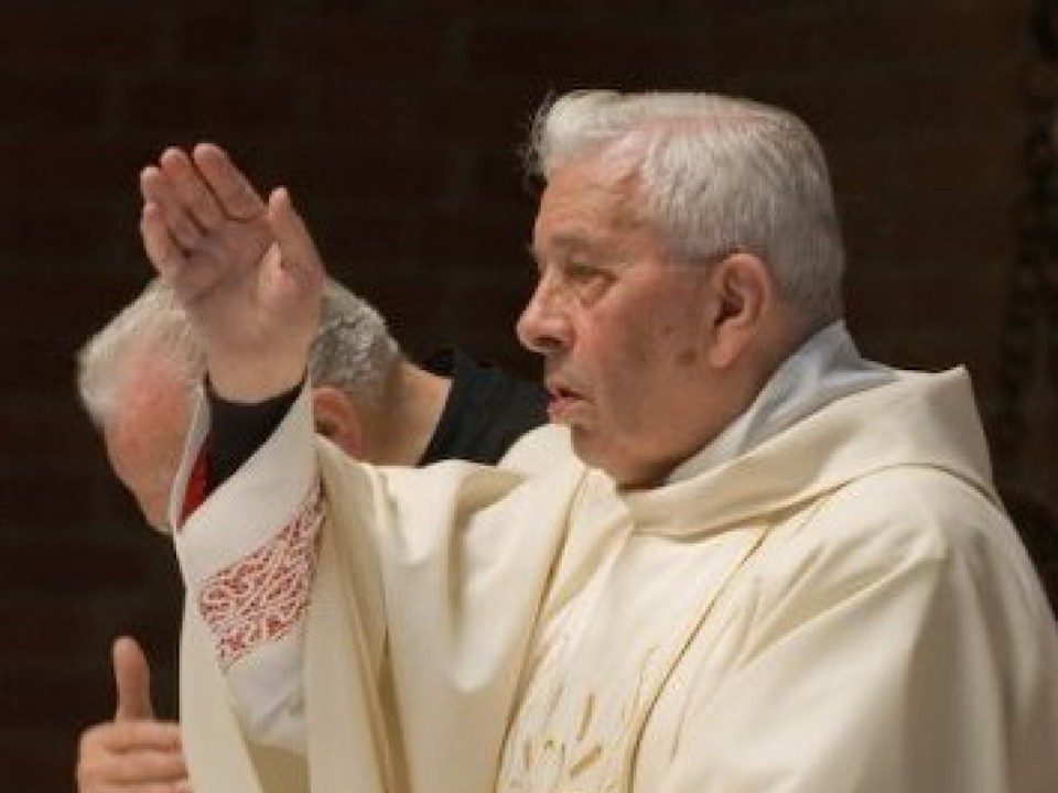 Don Emilio Caprotti, il prete centenario di Monza che continua a ...