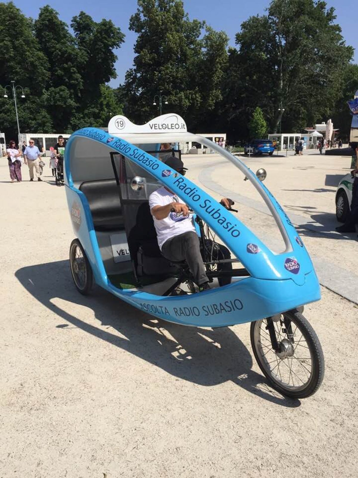 Anche a Milano arrivano i risciò turistici: parte la sperimentazione ...