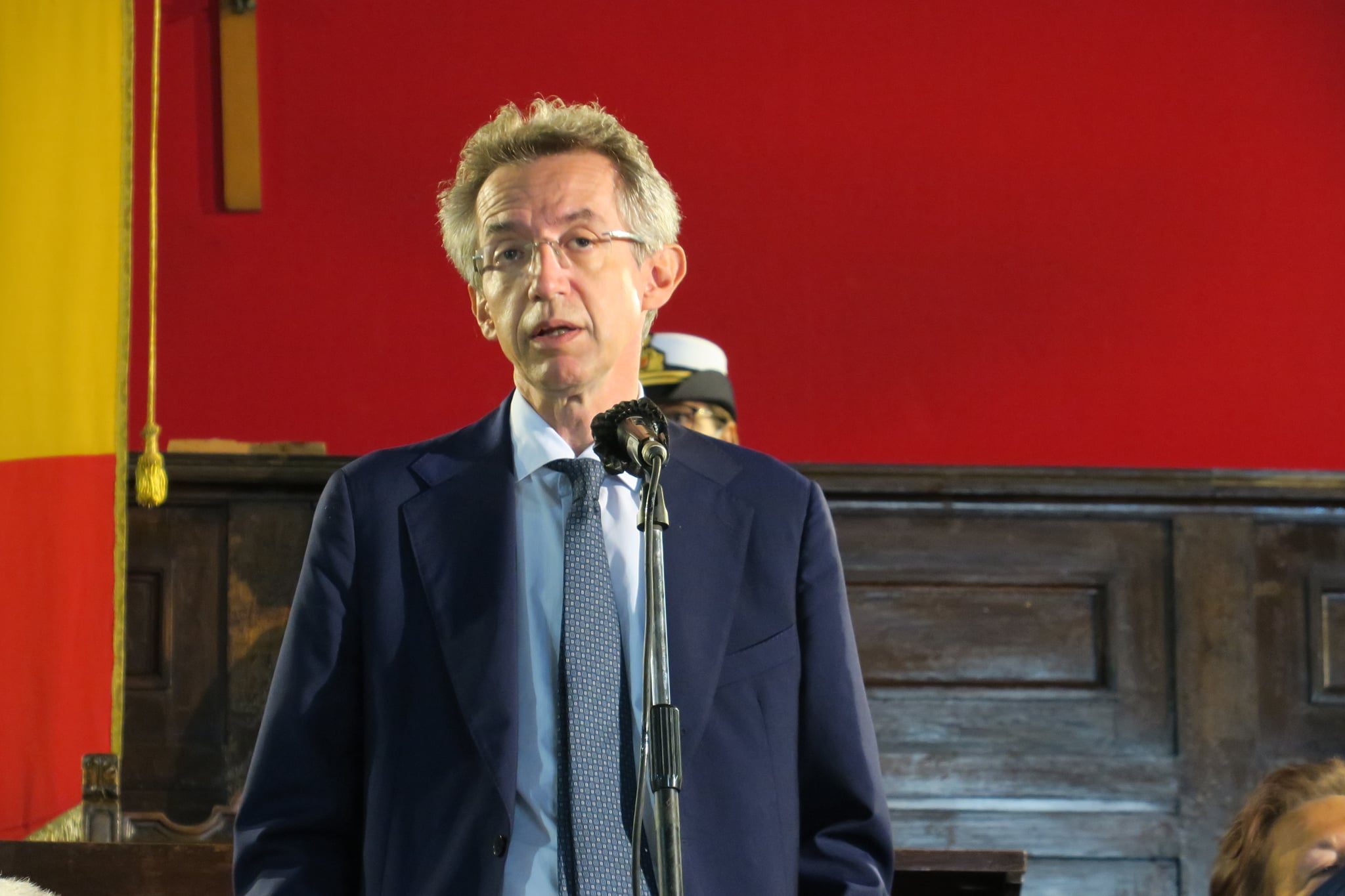 Napoli, Manfredi presenta la nuova giunta: al lavoro subito su rifiuti ...