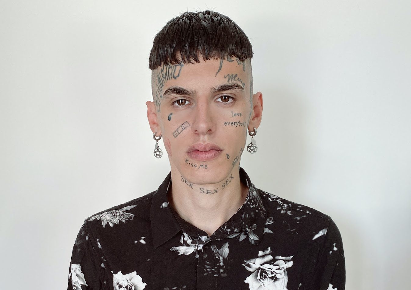 Young Signorino, Nessuna aggressione a Napoli. Il Punk Tank: Ce l'aveva ...