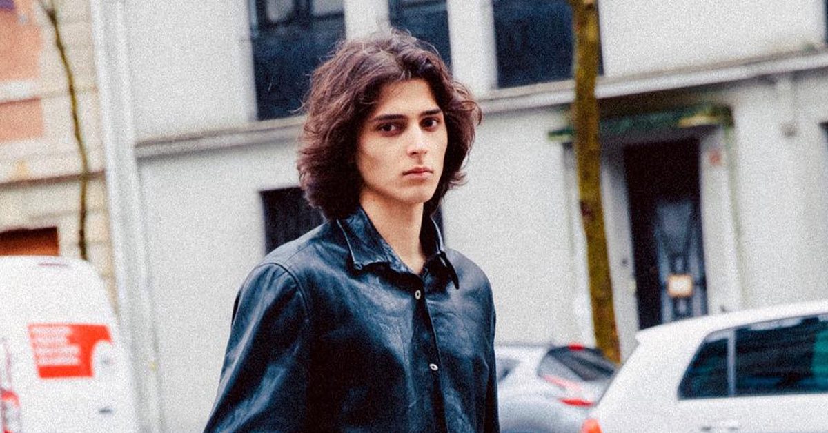 The dandy style of Luca Salandra, the most desired model of the moment (and Deva Cassel's ...